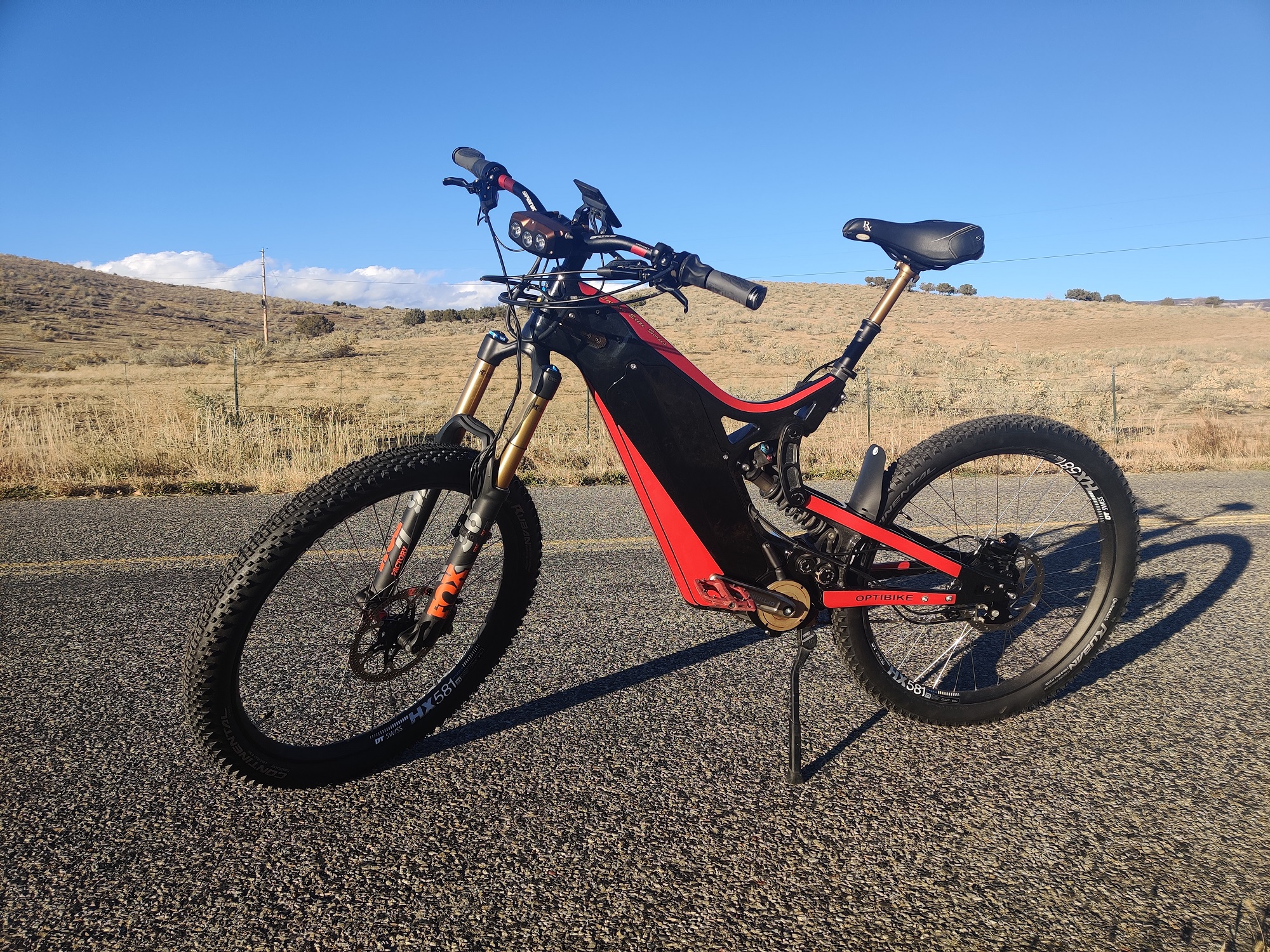 Pre-owned 2020 Gloss Black and Red R15C – Shop Optibike